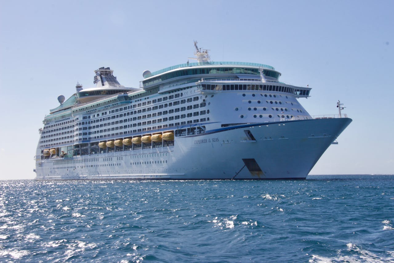 Maneuvering a Ship in Heavy Seas: Essential Seamanship for Rough Weather